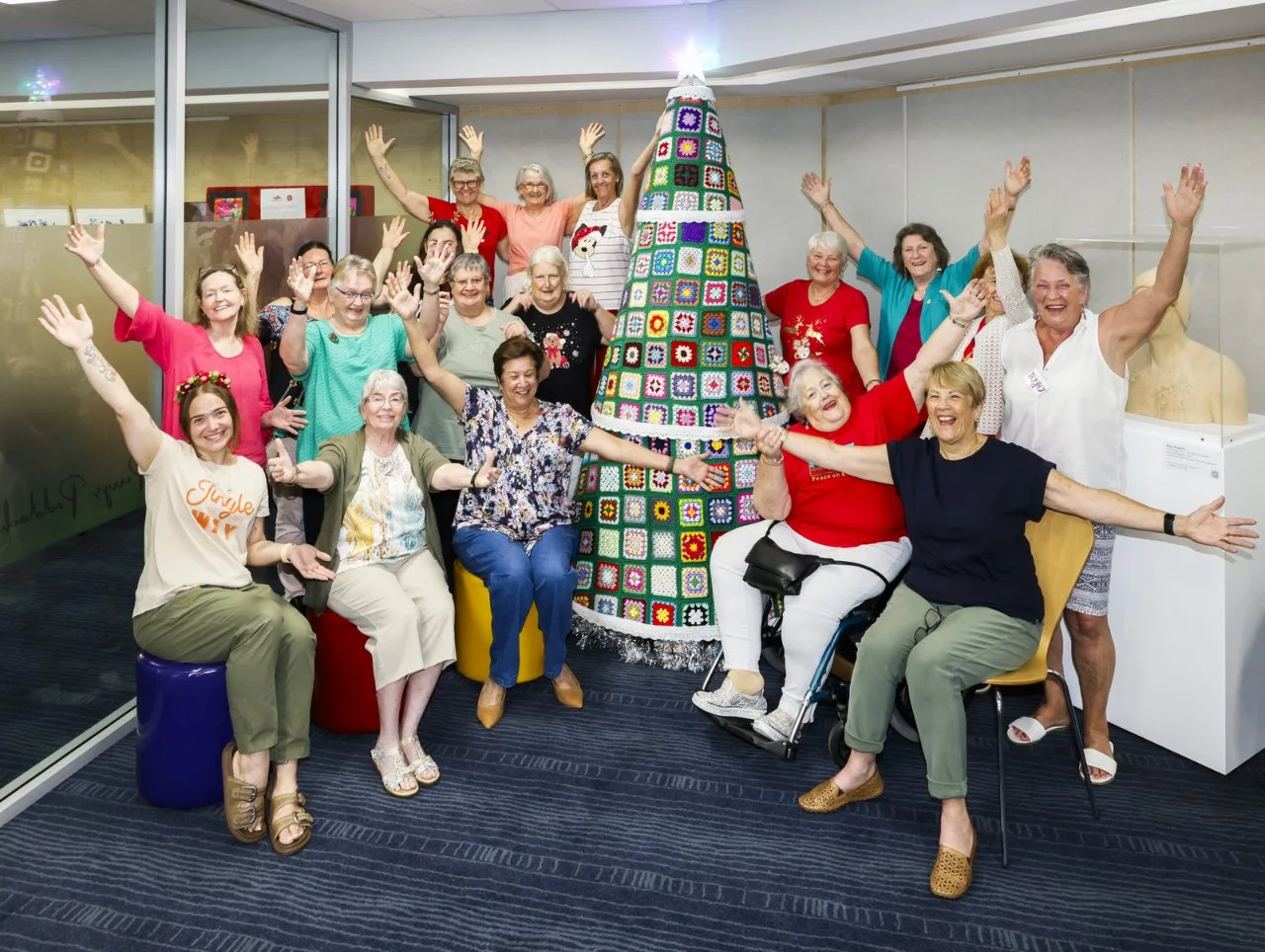 Woodvale Library's wooly Christmas tree! | City of Joondalup